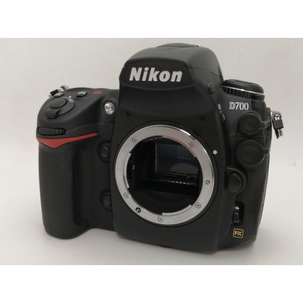■分類：デジタル一眼■ランク：ランクB■メーカー：Nikon■製造番号：2163230■備考：■シャッター数：13,000枚以下 状態：画面フチにクモリ・ホコリ混入 付属品：箱、印刷物、CD-ROM、バッテリーx2、チャージャー、USBケー...