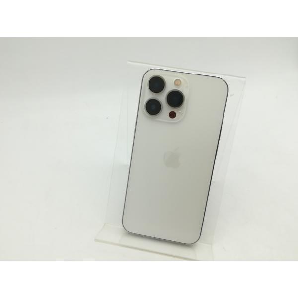 ■分類：iPhone■ランク：ランクC■メーカー：Apple■製造番号：353742338394117■備考：OS：26.3.1 状態：望遠レンズ使用時黒点あり、画面に目立つキズ、フレームにキズがございます。 バッテリー容量：83%（03月...