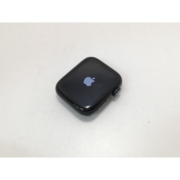 ■分類：ウェアラブル端末■ランク：ランクA■メーカー：Apple■製造番号：KXPP4DWH7V■備考：OS：26.2.1バッテリー容量：100%（02月時点） 状態：状態良好の中古商品。キズ、使用感はほとんどありません。 付属品：箱、充電...