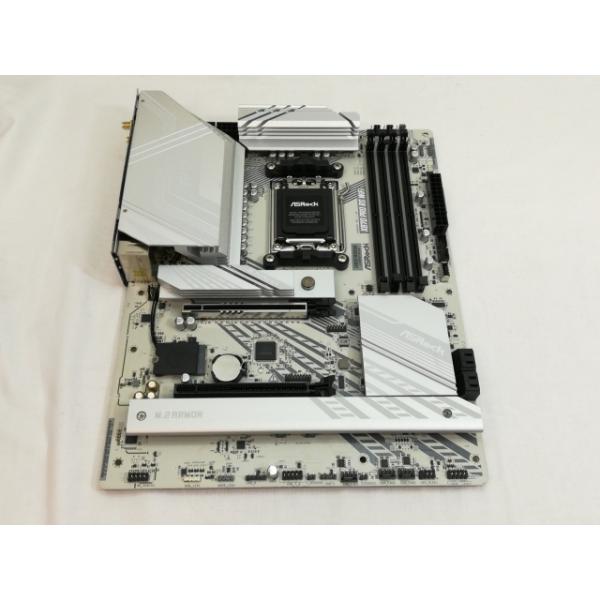 ■分類：マザーボード■ランク：中古■メーカー：ASRock■製造番号：J2M0XB156930■備考：BIOS ver：付属品：本体のみ■保証期間：１週間■注意事項：お客様のモニター発色の具合によって、実際の商品と色合いが異なる場合があります。