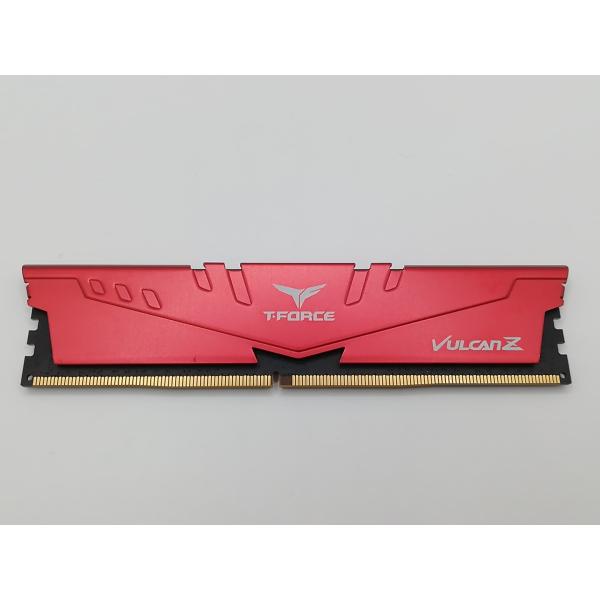 ■分類：メモリー■ランク：中古■メーカー：DDR4■製造番号：562110220550039■備考：TEAM/ヒートスプレッダー付き TLZRD48G3200HC16FBK 付属品：本体のみ■保証期間：１週間■注意事項：お客様のモニター発色...