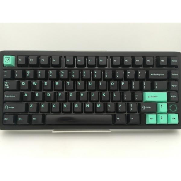 ■分類：パソコン用アクセサリー■ランク：中古■メーカー：Wuque Studio■製造番号：-■備考：状態：外装に若干のスレ、WASD、spaceにテカリが目立ちます。 付属品：箱、印刷物、ハードケース、TypeCケーブル■保証期間：１週間...