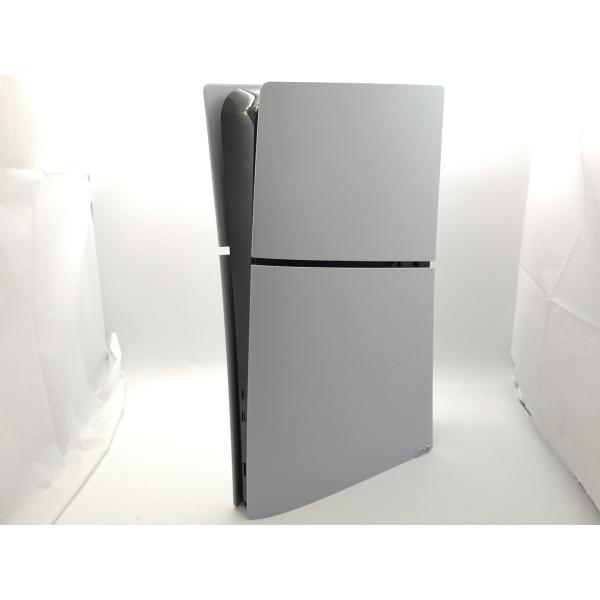 ■分類：据置ゲーム機■ランク：ランクB■メーカー：SONY■製造番号：F4480148710456841■備考：状態：本体外装にスレ、コントローラにスレや変色、本体カバー裏の爪に折れがございます 付属品：箱、印刷物一式、コントローラー、電源...