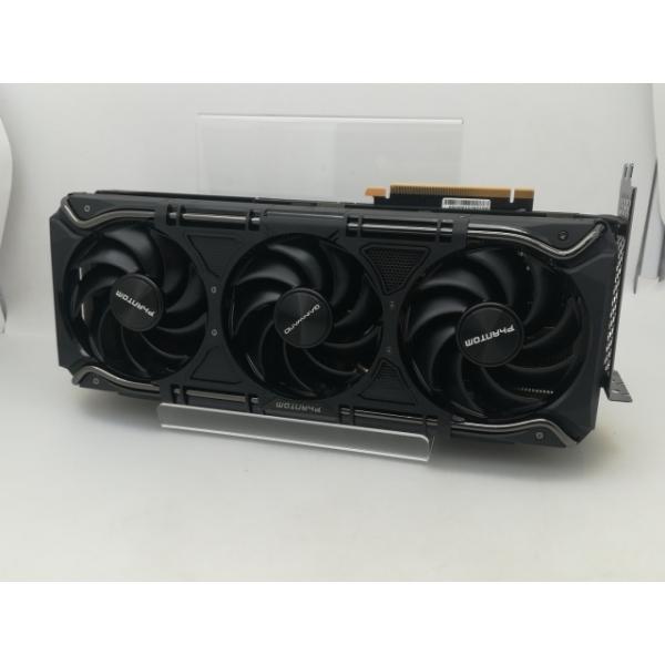 ■分類：ビデオボード■ランク：中古■メーカー：Gainward■製造番号：BD220046594■備考：状態：付属品：12VHPWR変換ケーブル、ARGB LEDケーブル、ステー■保証期間：１週間■注意事項：お客様のモニター発色の具合によっ...
