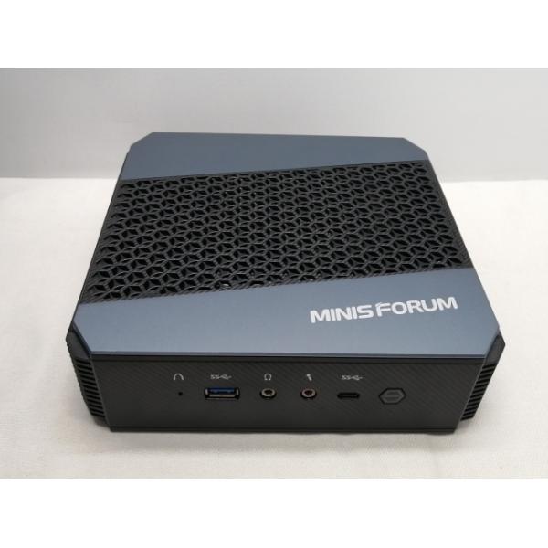 ■分類：ベアボーンPC■ランク：中古■メーカー：MINISFORUM■製造番号：H11BHX9352AP079■備考：状態：筐体にキズあり 付属品：箱、冊子、電源コード、ACアダプタ、縦置き用スタンド、VESAマウント■保証期間：１週間■注...