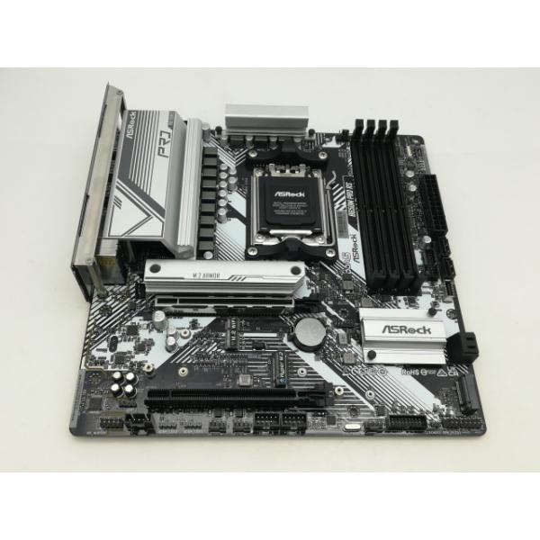■分類：マザーボード■ランク：中古■メーカー：ASRock■製造番号：H7M0XB011118■備考：BIOS ver：3.25 状態：CPUソケットピン曲がり修復痕があります。 付属品：箱、印刷物、SATAケーブルx2、M2ねじx3、M2...