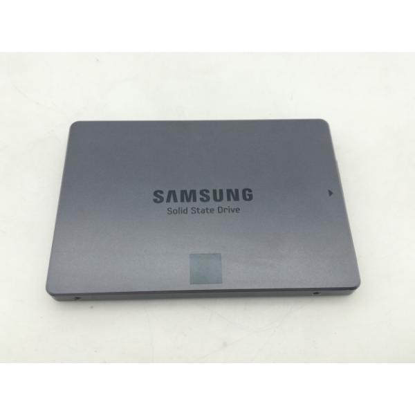 ■分類：SSD■ランク：中古■メーカー：SAMSUNG■製造番号：S1DBNSAF688879■備考：電源投入回数：13330回/使用時間：33530時間(12月時点) 付属品：箱、印刷物■保証期間：１週間■注意事項：お客様のモニター発色の...