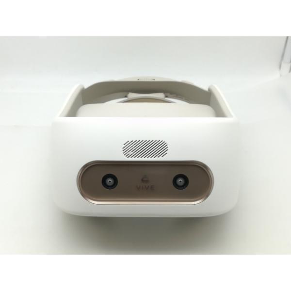 ■分類：ヘッドマウントディスプレイ■ランク：ランクA■メーカー：HTC■製造番号：FA89CAK01882■備考：状態：外装にスレがあります。付属品：箱、印刷物、VIVEコントローラ、ストラップ(割れあり)、USB-Cケーブル※プロダクトコ...