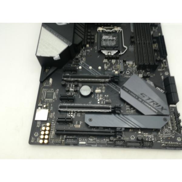 ■分類：マザーボード■ランク：中古■メーカー：ASUS■製造番号：L3MCF015326KUX■備考：BIOS ver：2102状態：CMOS電池が消耗しています。付属品：箱、印刷物、SATAケーブルx4、RGBストリップ延長ケーブル、アド...