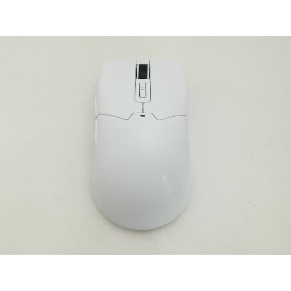 ■分類：パソコン用アクセサリー■ランク：中古■メーカー：Epomaker■備考：状態：筐体にテカリがあります。ソールが交換されています。付属品：箱、冊子類、USBケーブル(変色あり)■保証期間：１週間■注意事項：お客様のモニター発色の具合に...
