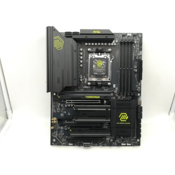 ■分類：マザーボード■ランク：中古■メーカー：MSI■製造番号：601-7E51-030B2503011968■備考：BIOS ver：アドレッサブルRGPピンにピン曲がり付属品：箱、SATAケーブル、wifiアンテナ※EZ フロントパネル...