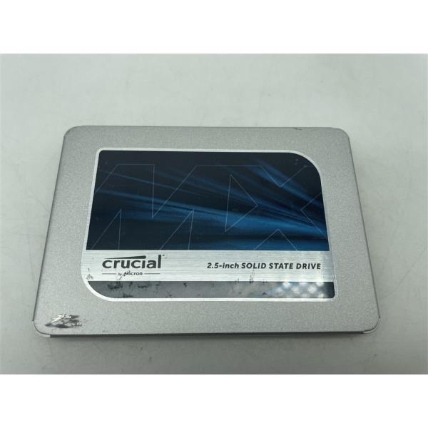 ■分類：SSD■ランク：中古■メーカー：Crucial■製造番号：2325E6E57C9A■備考：電源投入回数：18回/使用時間：341時間(6月時点) 付属品：本体のみ■保証期間：１週間■注意事項：お客様のモニター発色の具合によって、実際...