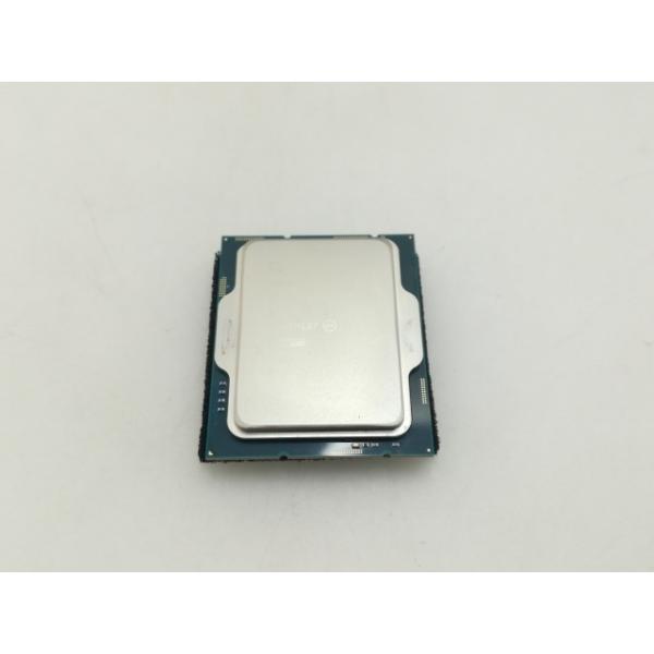■分類：CPU■ランク：中古■メーカー：Intel■製造番号：82UM162302253■備考：付属品：箱、印刷物、エンブレムシール■保証期間：１週間■注意事項：お客様のモニター発色の具合によって、実際の商品と色合いが異なる場合があります。