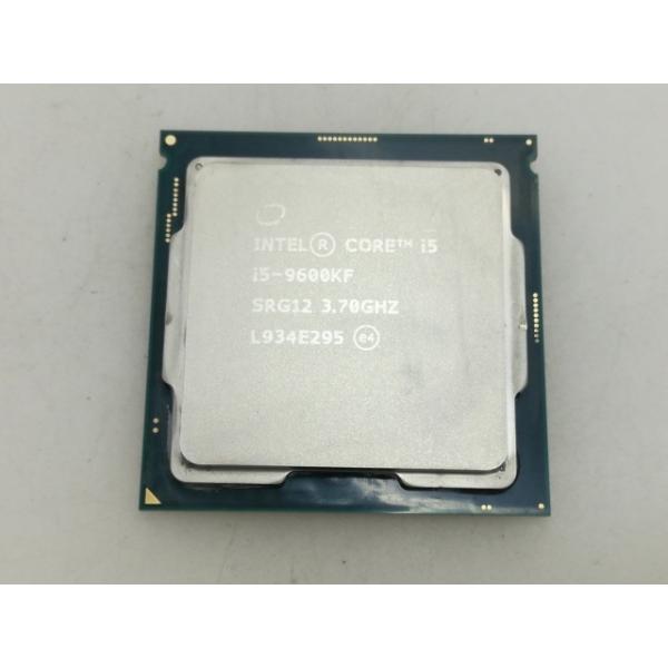 ■分類：CPU■ランク：中古■メーカー：Intel■製造番号：M9HT103104484■備考：付属品：箱、印刷物、エンブレムシール■保証期間：１週間■注意事項：お客様のモニター発色の具合によって、実際の商品と色合いが異なる場合があります。