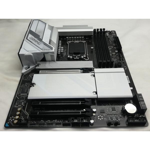 ■分類：マザーボード■ランク：中古■メーカー：GIGABYTE■製造番号：SN250750093426■備考：BIOS ver：F8付属品：外箱のみ（内部包材欠品）■保証期間：１週間■注意事項：お客様のモニター発色の具合によって、実際の商品...
