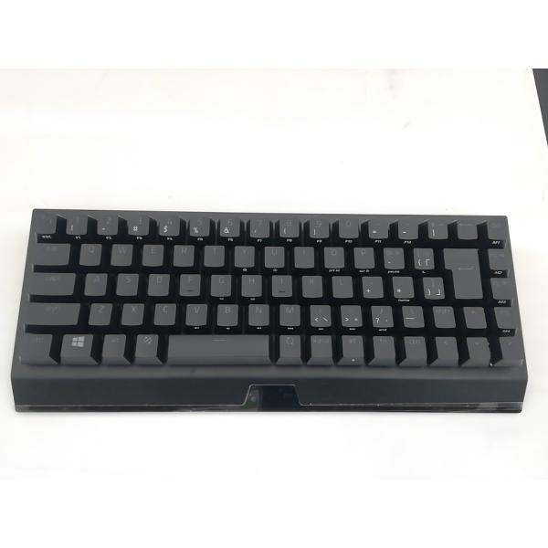 ■分類：パソコン用アクセサリー■ランク：中古■メーカー：Razer■製造番号：IO2116F56900732■備考：付属品：箱、印刷物、ケーブル、ドングル■保証期間：１週間■注意事項：お客様のモニター発色の具合によって、実際の商品と色合いが...