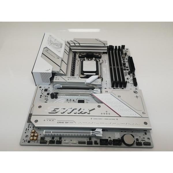 ■分類：マザーボード■ランク：中古■メーカー：ASUS■製造番号：SBM0KC462783CJV■備考：BIOS ver：1654付属品：箱、SATAケーブル、WiFi Qアンテナ、ケーブルタイM.2 Q-Latch、M.2 Q-スライドパ...