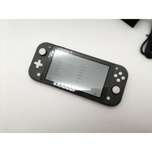 ■分類：携帯ゲーム機■ランク：ランクB■メーカー：Nintendo■製造番号：XJJ70002501348■備考：状態：液晶軽度色ムラ 付属品：箱、印刷物、ACアダプタ■保証期間：１ヶ月■注意事項：お客様のモニター発色の具合によって、実際の...