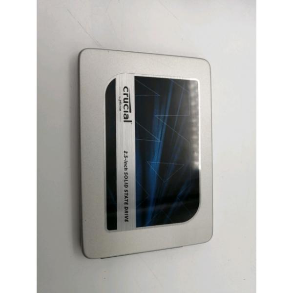 ■分類：SSD■ランク：中古■メーカー：Crucial■製造番号：1630135D7B7D■備考：付属品：本体のみ■保証期間：１週間■注意事項：お客様のモニター発色の具合によって、実際の商品と色合いが異なる場合があります。