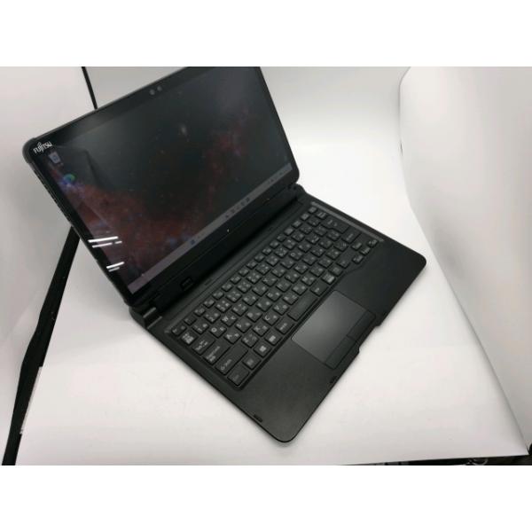 ■分類：Windowsタブレット■ランク：ランクB■メーカー：Fujitsu■製造番号：R2100217■備考：元OSなし 状態：外装に薄いキズスレ、キーボードに薄いテカリ。 付属品：ACアダプタ、電源ケーブル、キーボードドック■保証期間：...