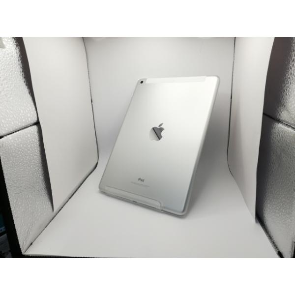■分類：iPad■ランク：ランクB■メーカー：Apple■製造番号：355803089850653■備考：利用制限：○ OS：13.3.1 状態：背面スレあり 付属品：本体のみ■保証期間：１ヶ月■注意事項：お客様のモニター発色の具合によって...