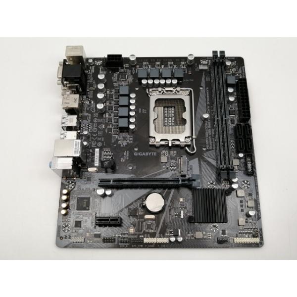 ■分類：マザーボード■ランク：中古■メーカー：GIGABYTE■製造番号：D85ED3AAA8D8■備考：BIOS ver：FT付属品：I/Oパネル■保証期間：１週間■注意事項：お客様のモニター発色の具合によって、実際の商品と色合いが異なる...
