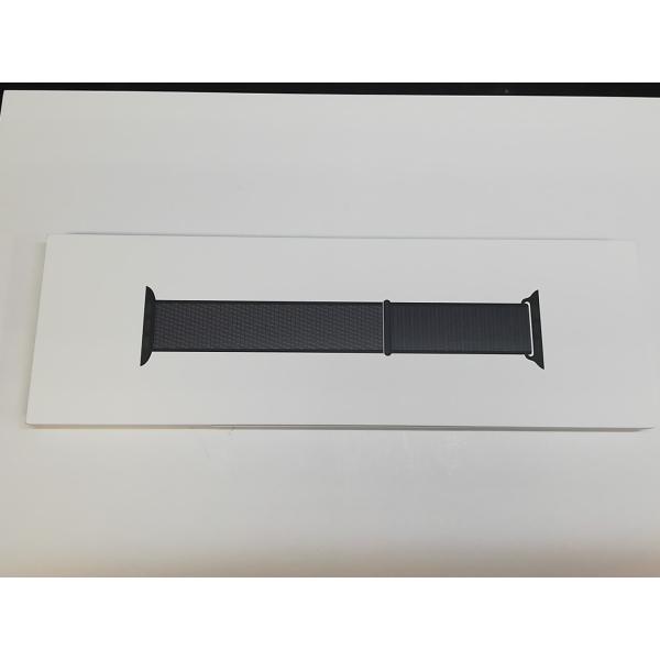 ■分類：ウェアラブル端末■ランク：未使用■メーカー：Apple■製造番号：HKK60334K3■備考：未使用/未開封品■保証期間：３ヶ月■注意事項：お客様のモニター発色の具合によって、実際の商品と色合いが異なる場合があります。