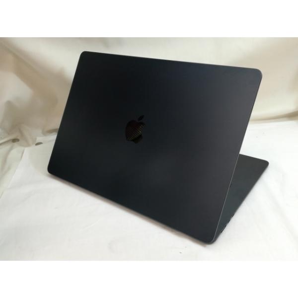 ■分類：Apple ノートパソコン■ランク：ランクB■メーカー：Apple■製造番号：CP20F77VY2■備考：OS:26.3.1 バッテリー充放電回数：10回/最大容量：100%（03月時点） 状態：天板日焼け、底面スレあり 付属品：箱...