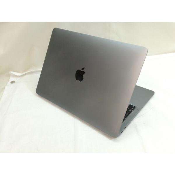 ■分類：Apple ノートパソコン■ランク：ランクC■メーカー：Apple■製造番号：FVFJ20B9Q6L4■備考：OS:26.5 バッテリー充放電回数：74回/最大容量：96%（07月時点） 状態：天板全体に薄いシール痕やキズ、側面キズ...