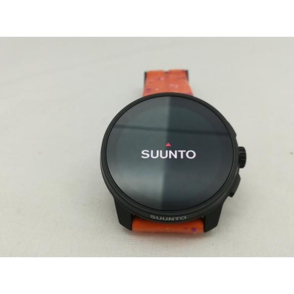 ■分類：ウェアラブル端末■ランク：ランクA■メーカー：SUUNTO■製造番号：2423D0000620■備考：状態：状態良好の中古商品付属品：充電ケーブル■保証期間：１ヶ月■注意事項：お客様のモニター発色の具合によって、実際の商品と色合いが...