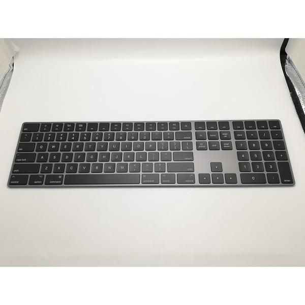 ■分類：Mac用周辺機器■ランク：中古■メーカー：Apple■製造番号：F0T92740063HTCYAD■備考：状態:フレームや底面にスレがございます 付属品:箱、印刷物、USB-A-Lightning充電ケーブル■保証期間：１週間■注意...