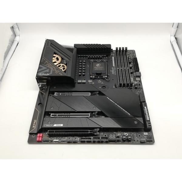 ■分類：マザーボード■ランク：中古■メーカー：ASRock■製造番号：FAFMUA008485■備考：BIOS ver：15.02※オイルブリード有付属品：箱、印刷物、SATAケーブル×4、ケーブルタイ×2、キートップ×1、アンテナ、USB...