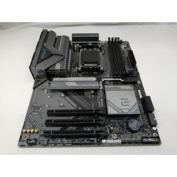 ■分類：マザーボード■ランク：中古■メーカー：GIGABYTE■製造番号：26056A032875■備考：BIOS ver：F106付属品：箱、冊子、SATAケーブル、Gコネクタ、WiFiアンテナ付属■保証期間：１週間■注意事項：お客様のモ...