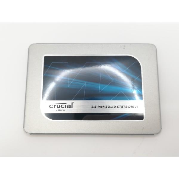■分類：SSD■ランク：中古■メーカー：Crucial■製造番号：2305E6A6597B■保証期間：１週間■注意事項：お客様のモニター発色の具合によって、実際の商品と色合いが異なる場合があります。
