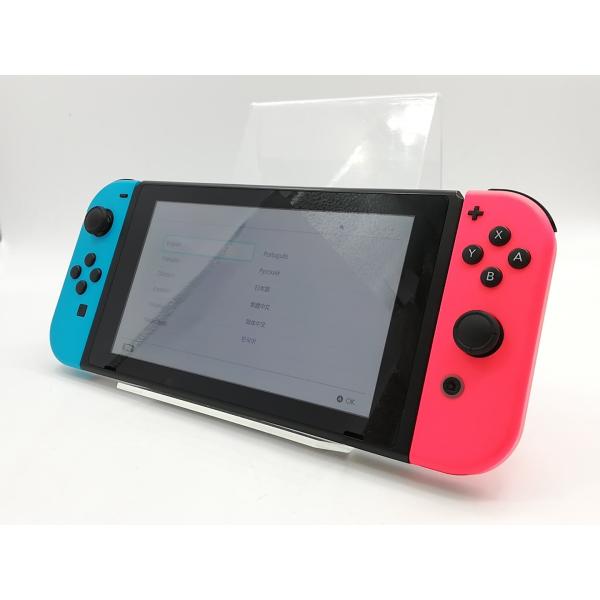 ■分類：据置ゲーム機■ランク：ランクB■メーカー：Nintendo■製造番号：XKJ40027393020■備考：状態：外装スレ、画面にスレ、Joy-Conスティックにテカリあり 付属品：箱、Joy-Con（L、R）、Joy-Conストラッ...