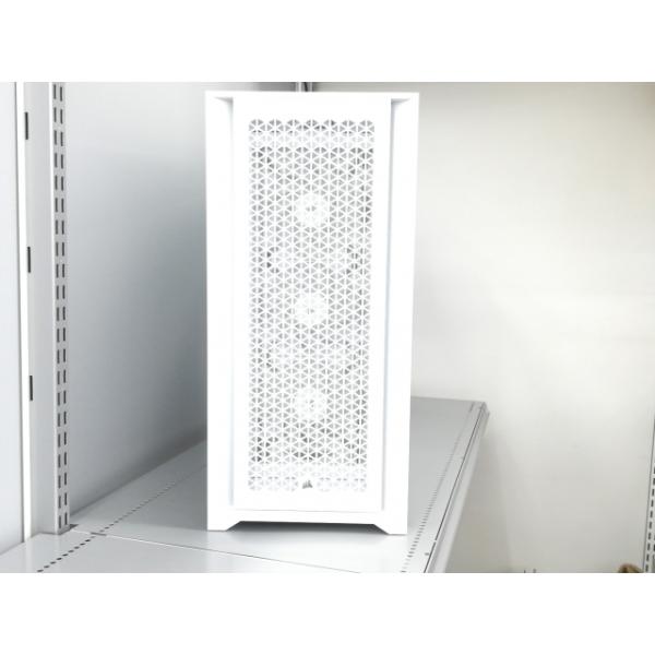 ■分類：PCケース■ランク：新品■メーカー：CORSAIR■備考：右サイド給排気対応、強化ガラスパネル搭載ミドルタワーPCケース 5000D RGB Airflowは、フロントに通気性の高いメッシュパネルとRGB LEDに対応したファンが3...