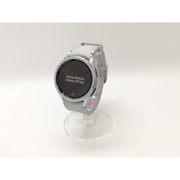 ■分類：ウェアラブル端末■ランク：ランクA■メーカー：SAMSUNG■製造番号：RFAX62GFF1M■備考：状態：バンドにスレ・軽い光沢、充電ケーブル傷、内箱の一部に破れあり 付属品：箱・印刷物・磁気充電ケーブル■保証期間：１ヶ月■注意事...
