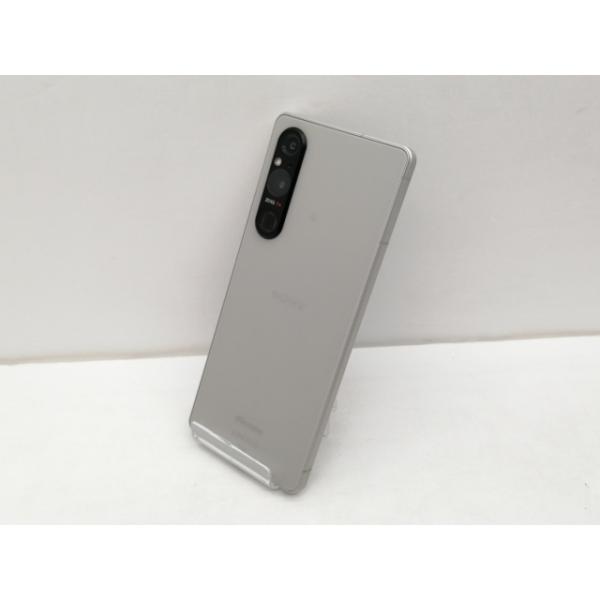 ■分類：スマートフォン■ランク：ランクC■メーカー：SONY■製造番号：355243570212487■備考：OS:15　利用制限：-　※端末単体購入品 状態：画面に焼き付き、電源ボタンフチに着色汚れ、背面レンズにキズ（撮影に支障なし）、U...