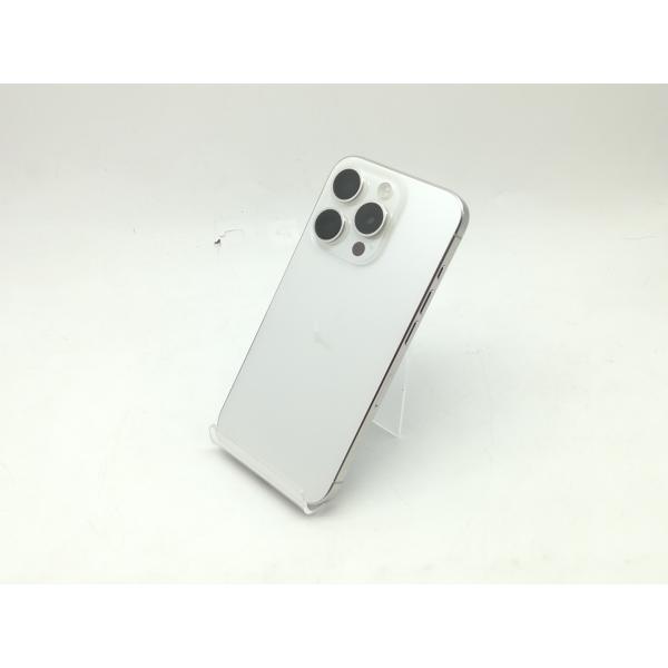 ■分類：iPhone■ランク：ランクB■メーカー：Apple■製造番号：355746602673443■備考：OS：26.2.1 状態：液晶にキズ、フレームに軽度スレがございます。 バッテリー容量：85%（02月時点） バッテリー充放電回数...