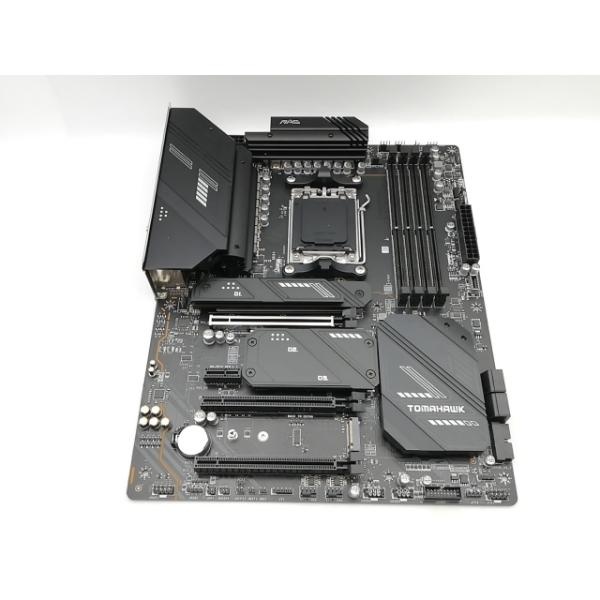 ■分類：マザーボード■ランク：中古■メーカー：MSI■製造番号：020B2306001029■備考：BIOS ver：E7E12AMS.1K7 付属品：箱、印刷物、SATAケーブル2本、Wi-Fiアンテナ、取り付けネジ、ステッカー■保証期間...