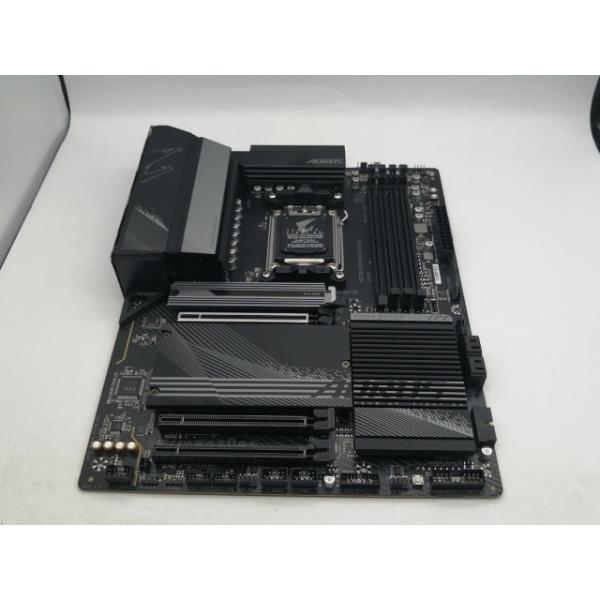 ■分類：マザーボード■ランク：中古■メーカー：GIGABYTE■製造番号：SN223780023680■備考：BIOS ver：F11付属品：箱、ユーザーズマニュアル、アンテナ、SATAケーブル (x2)、Gコネクター、M.2ネジ、M.2ネ...