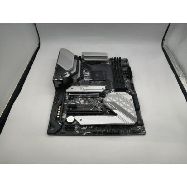 ■分類：ウェアラブル端末■ランク：ランクB■メーカー：Apple■製造番号：HP1GT2MBQ07R■備考：OS：10.6.1 バッテリー容量：81%（11月時点） 状態：フレームキズ/バンドテカリ、摩耗 付属品：箱、印刷物、磁気充電ケーブ...