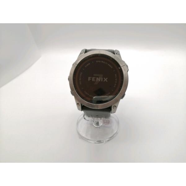 ■分類：ウェアラブル端末■ランク：ランクC■メーカー：Garmin■製造番号：72A007043■備考：状態：画面含む外装全体キズ、スレ/『START／STOP』ボタン押し感不良 付属品：USB専用充電ケーブル、シリコンバンド(摩耗、キズあ...