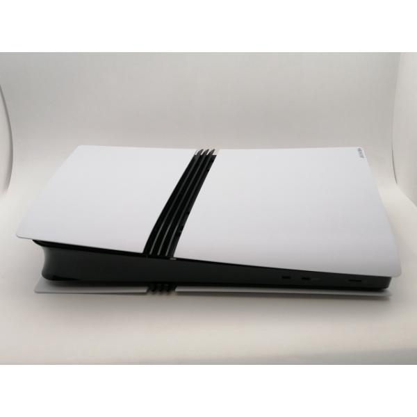 ■分類：据置ゲーム機■ランク：ランクA■メーカー：SONY■製造番号：F25B01P3Y10260359■備考：状態：目立つキズなく良好な中古商品です。付属品：箱、DualSense ワイヤレスコントローラー、横置き用フットｘ2、電源コード...
