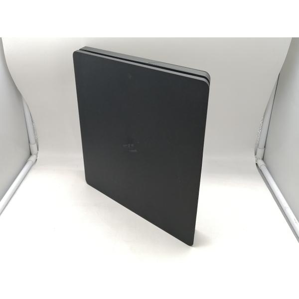 ■分類：据置ゲーム機■ランク：ランクB■メーカー：SONY■製造番号：03274523765643124■備考：状態：本体外装スレキズ、コントローラ使用感 付属品：DUALSHOCK4コントローラー、電源ケーブル、HDMIケーブル、コントロ...