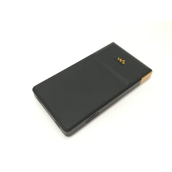 ■分類：ポータブルオーディオ■ランク：ランクB■メーカー：SONY■製造番号：1005530■備考：状態：画面に薄いスレキズ・若干の色ムラ、ベゼルや外装ゴールド部分に微細キズ、イヤホン端子部周辺スレ・背面やフレームにスレ付属品：箱、印刷物、...
