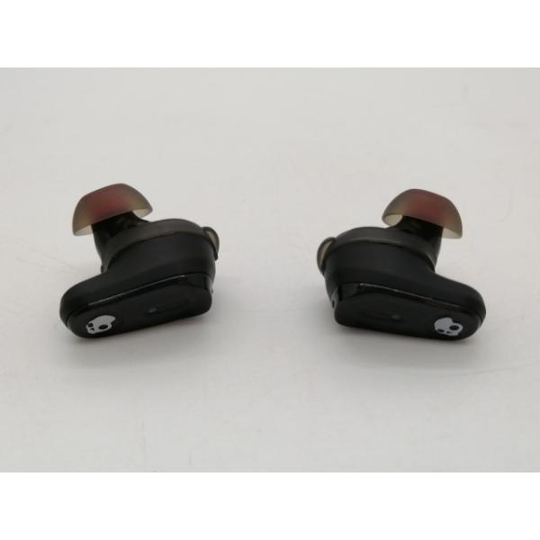 ■分類：ヘッドホン■ランク：ランクB■メーカー：Skullcandy■製造番号：2531■備考：状態：本体Lキズ・Rスレ、充電ケーススレ（多数）・汚れ付属品：箱、イヤーピース(S,M,L)、Fit Fin (S,M,L)、USB-C充電ケー...