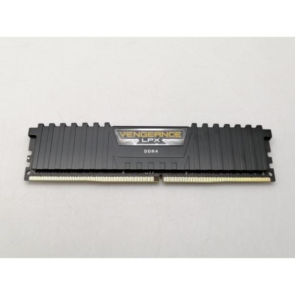 ■分類：メモリー■ランク：中古■メーカー：DDR4■製造番号：-■備考：CORSAIR/ヒートスプレッダ付き 両面実装付属品：本体のみ■保証期間：１週間■注意事項：お客様のモニター発色の具合によって、実際の商品と色合いが異なる場合があります。