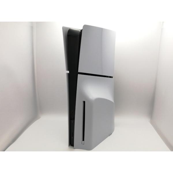 ■分類：据置ゲーム機■ランク：ランクB■メーカー：SONY■製造番号：F43901FXL10490936■備考：状態：端子部周りキズ 付属品：箱、印刷物、コントローラー、USB-Cケーブル、HDMIケーブル、電源ケーブル、横置き用フット■保...