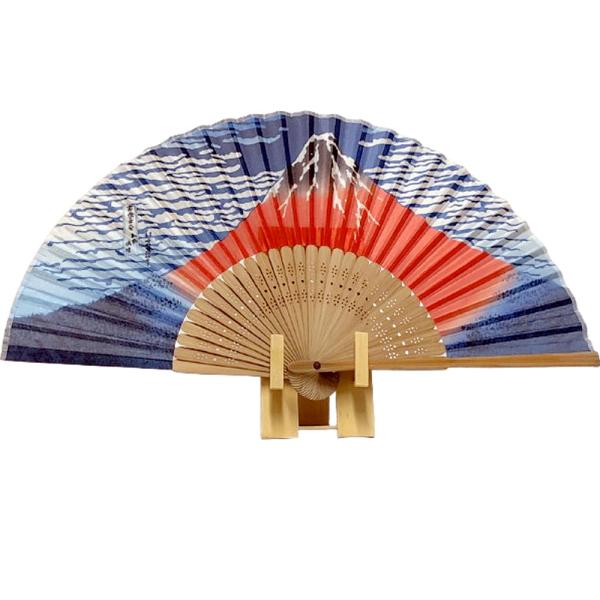 飾り扇子 葛飾北斎「冨嶽三十六景 凱風快晴」赤富士 扇子スタンド付き開運をもたらすとされる「赤富士」赤富士は、日本の伝統的な吉兆の象徴であり、特に朝日を浴びて赤く染まる富士山は幸運や繁栄の象徴とされていますお部屋のインテリアとしてもご使用い...